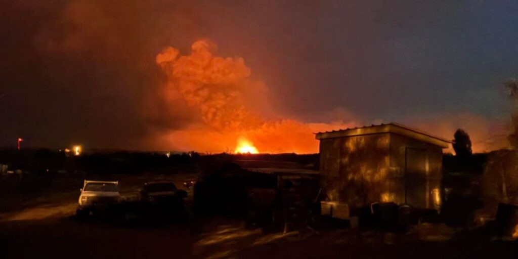 Oak Ridge Fire: Evacuation Orders Remain as Arizona Wildfire Grows ...