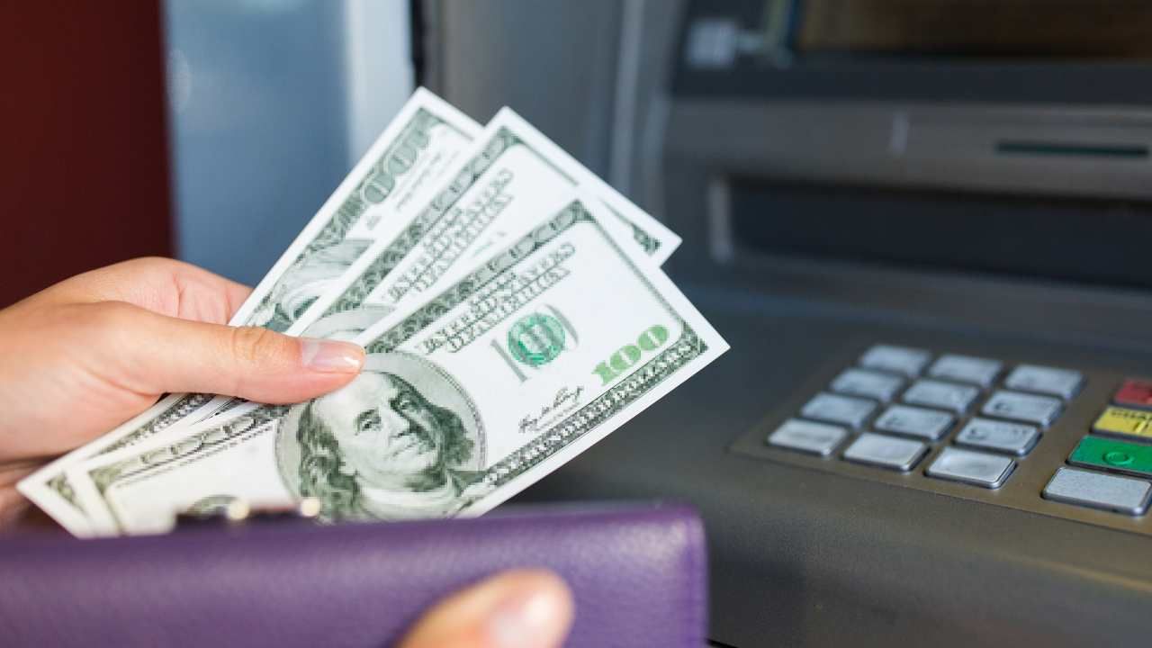 Georgia to Send $500 ‘Tax Surplus’ Checks to Millions of Residents ...